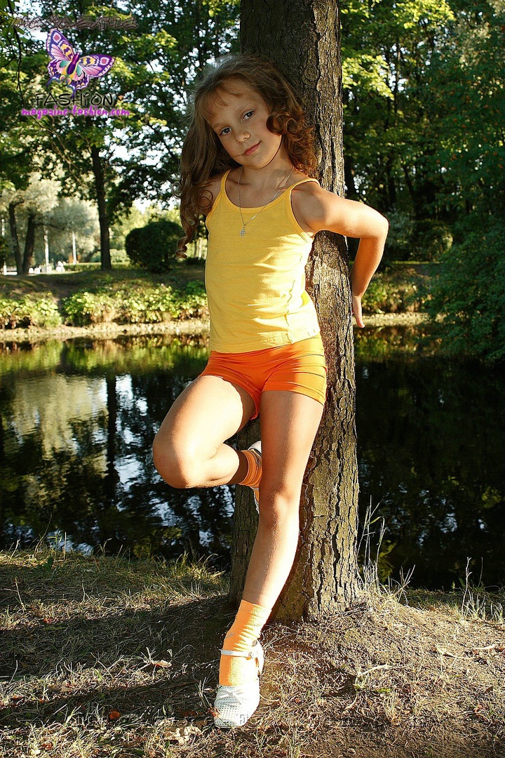 Magazine Fashion Issue 44 Part ... Shared by 1f4m**gcen | PikPak